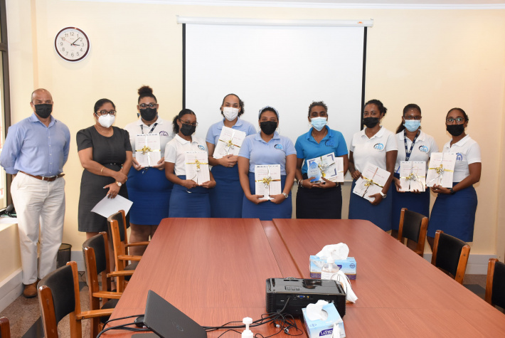 Ten DBS Staff Graduate With Certificate In Banking Seychelles Nation Ten DBS Staff Graduate With Certificate In Banking Seychelles Nation